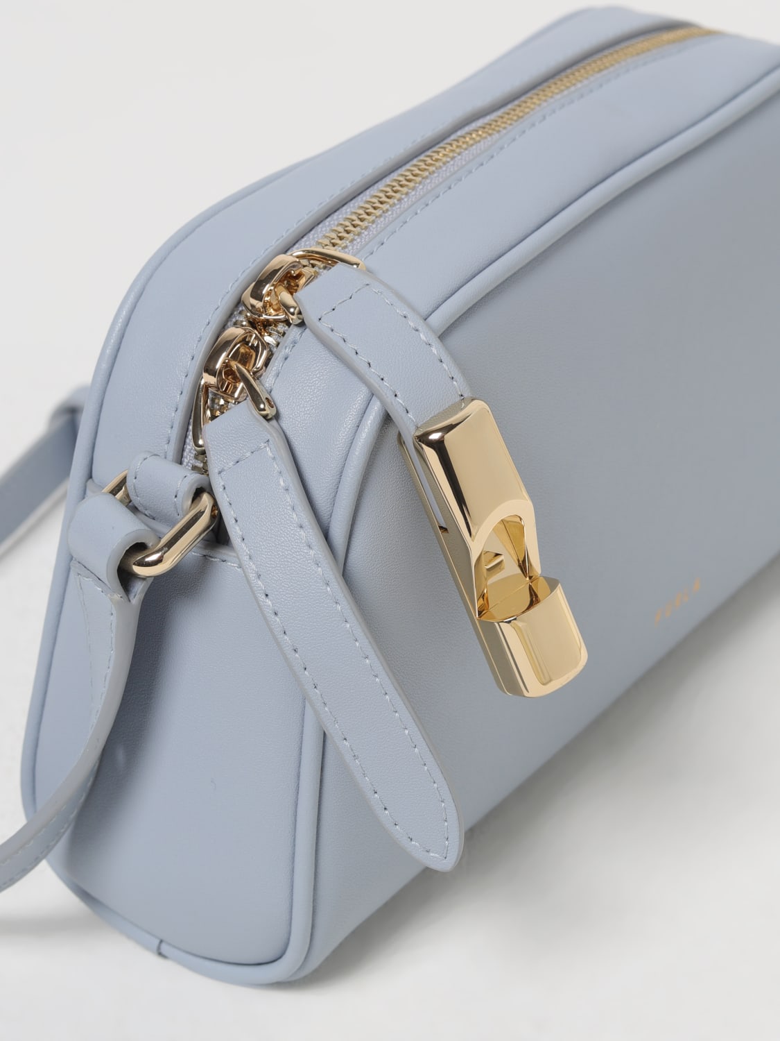 FURLA：ショルダーバッグ レディース - スカイブルー | GIGLIO.COMオンラインのFurla ショルダーバッグ ...