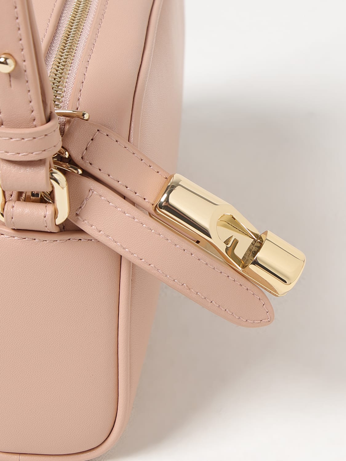 FURLA：ショルダーバッグ レディース - ブラッシュピンク | GIGLIO.COMオンラインのFurla ショルダーバッグ ...
