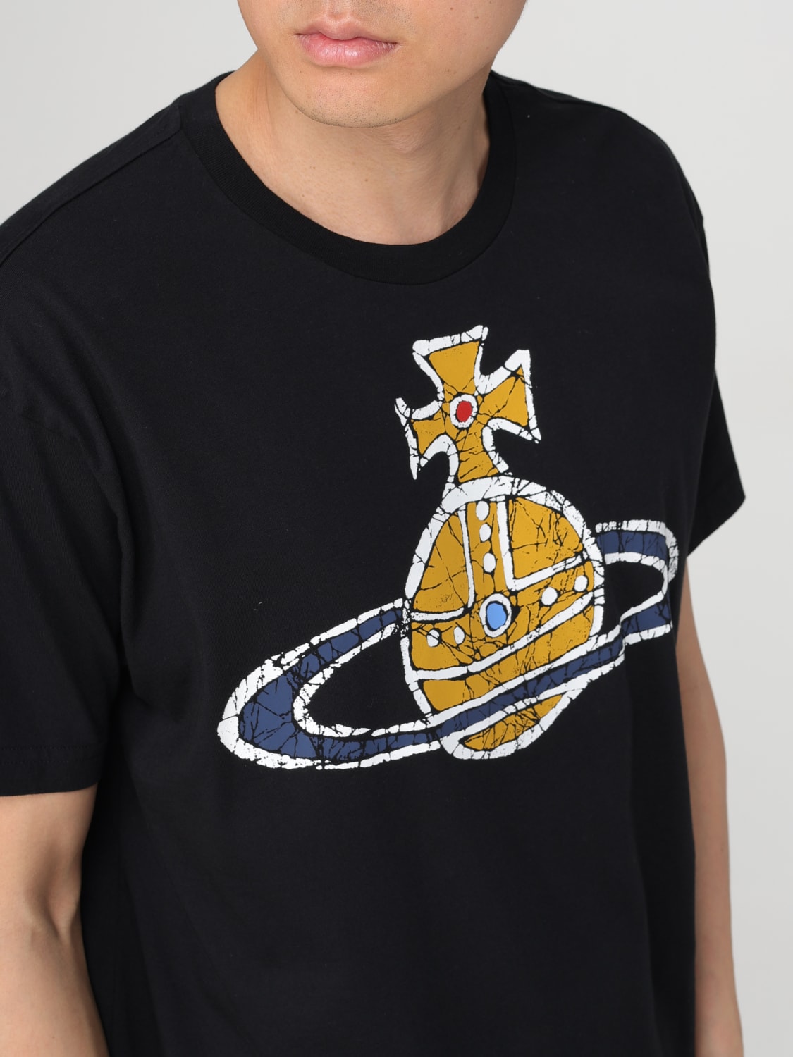 VIVIENNE WESTWOOD: T-shirt men - Black | Vivienne Westwood t-shirt 3G01001LJ001M online at ...