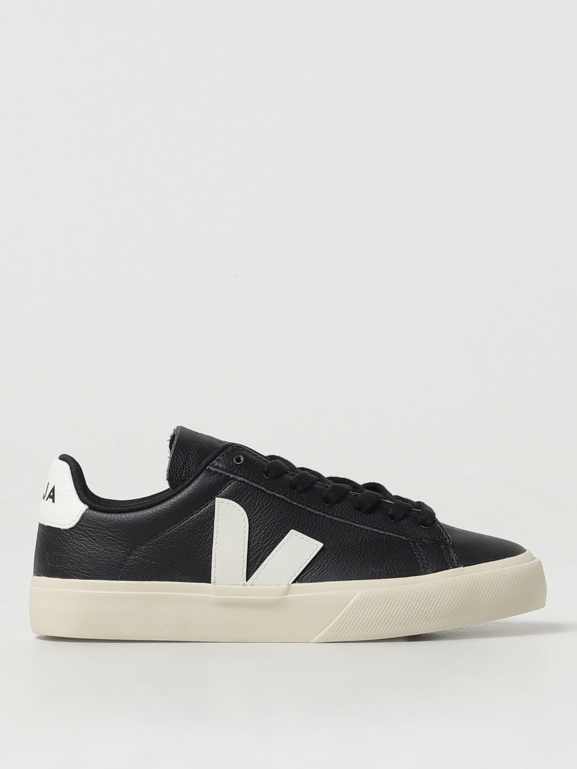 Sneakers men Veja